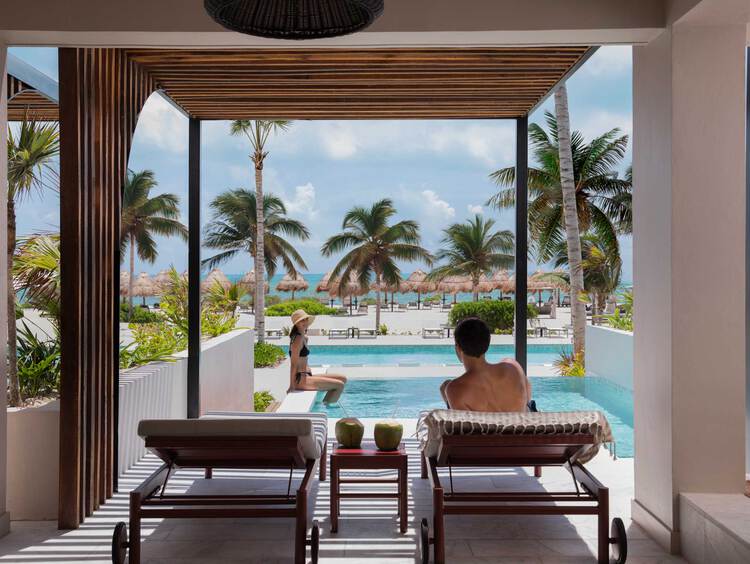 Everything Couples Need to Know About Cancun Weather in December